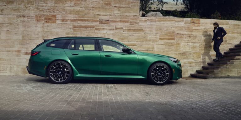 BMW M5 Competition vs M5 CS: Which Super Sedan Wins in 2025? :BMW Blog ...
